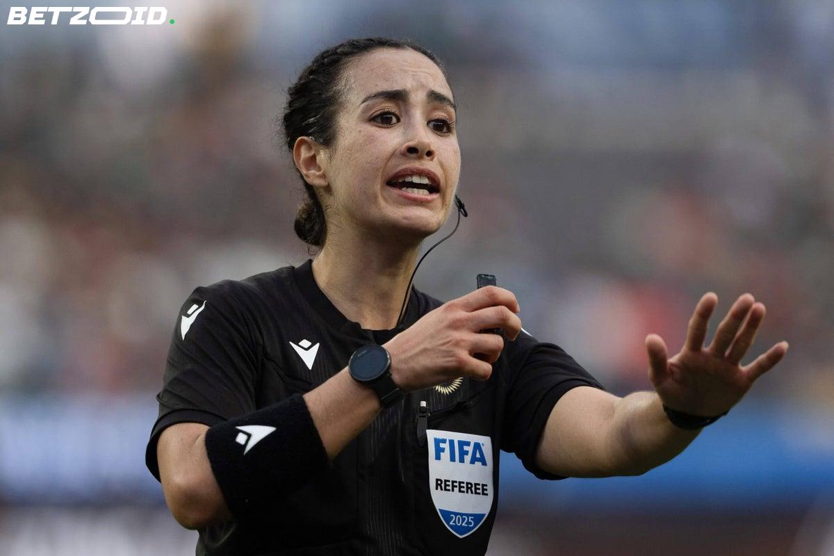 FIFA Condemns Death Threats Against Referee Katia Itzel García